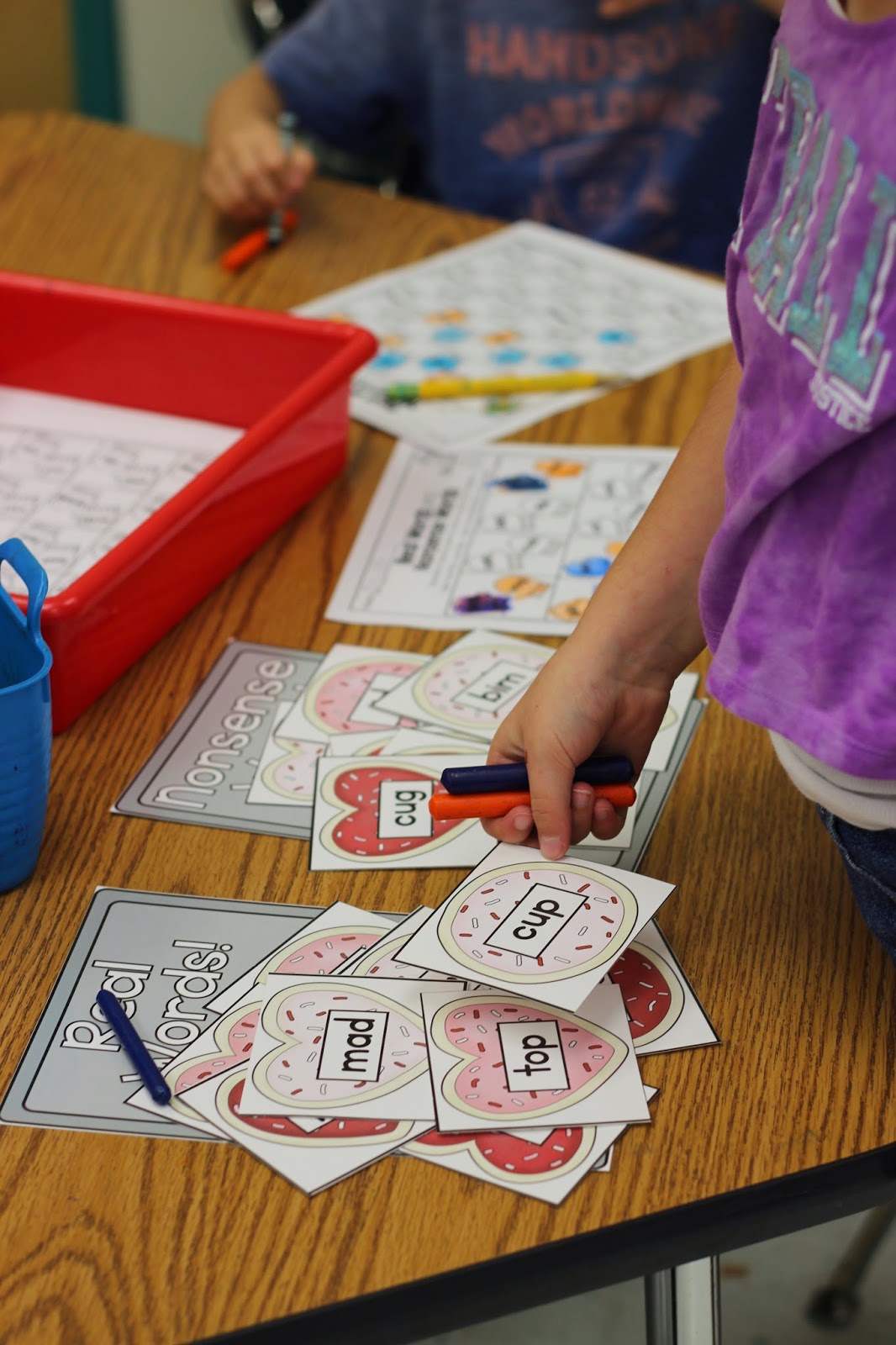 Freebielicious: Valentines Real/Nonsense Word Sort