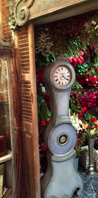 One Shabby Old House: Robyn Story Designs