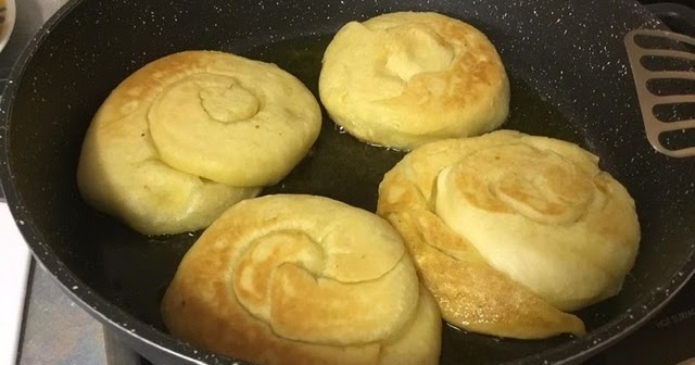 Fay's Homemade Recipes: Tiganopsomo fried bread with Feta Cheese