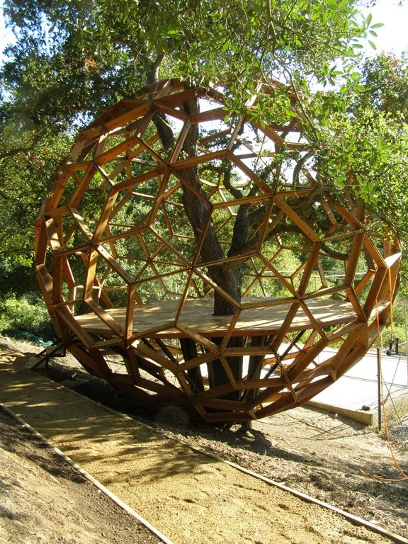 jokemijn: geometric treehouse