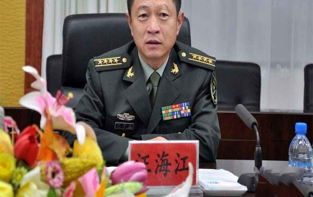 China appoints new army commander to head troops along Indian border ...