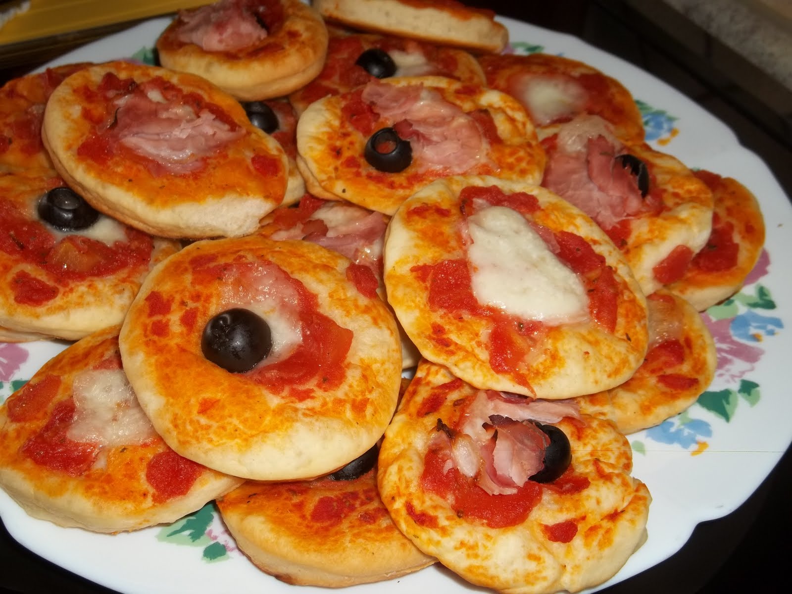 Provare Per Gustare::...: .... PIZZETTE DA BUFFET ....
