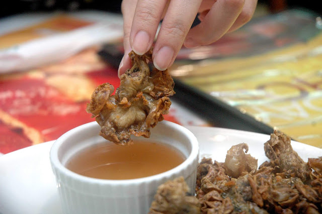 DUDE FOR FOOD: Happiness in a Box: The New Lechon-In-A-Box by Lydia's ...