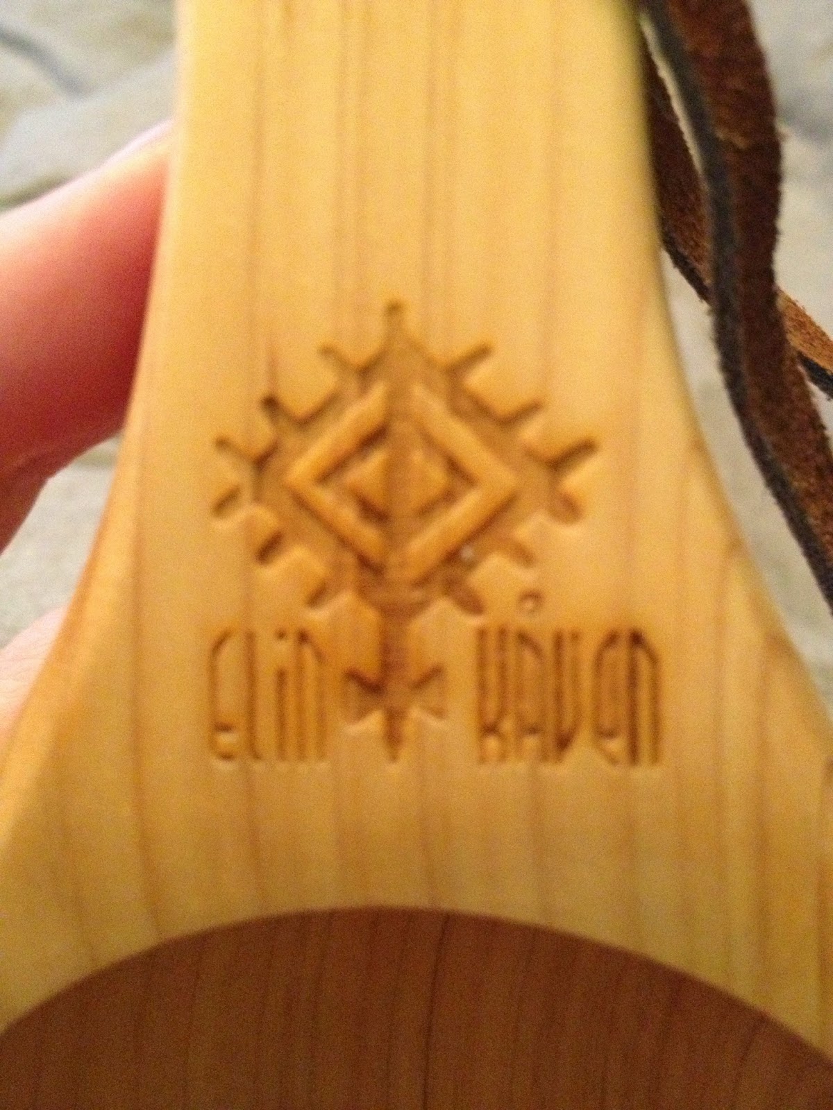 Elin Kåven : GOHPPU - GUKSI The sami traditional wooden cup.