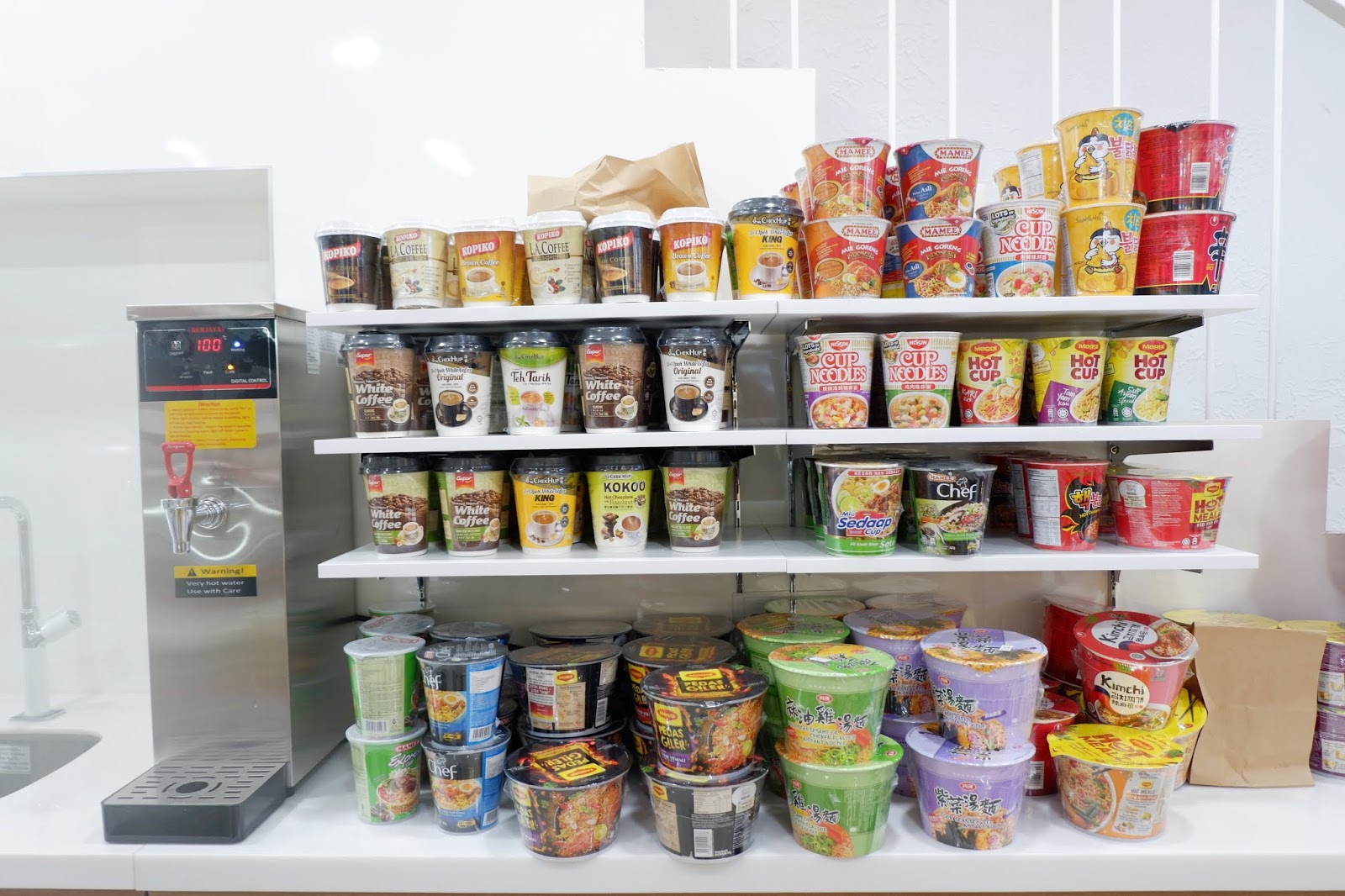 Sara Wanderlust: KK Concept Store Now in Malaysia | B Café