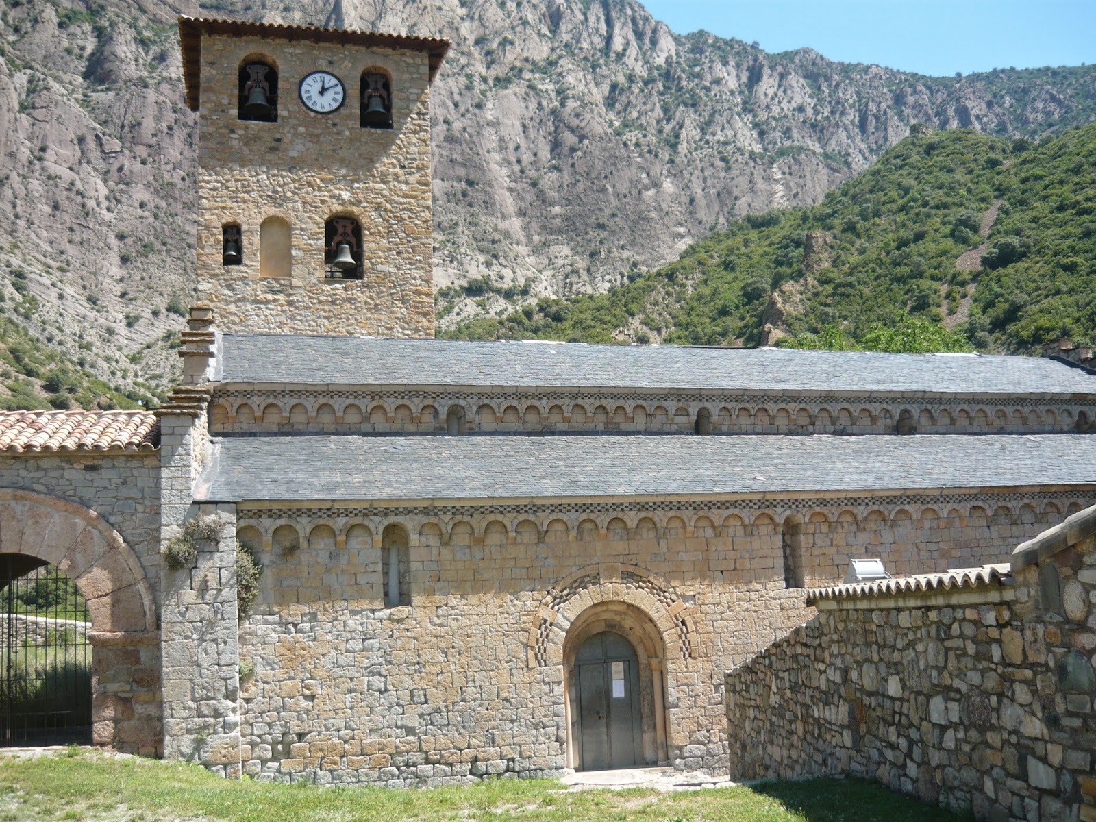 Tozal Royo: Monasterio de Alaón. Sopeira.