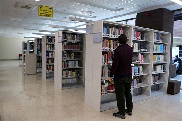 بک شیلف کی شکل میں بہت بڑی لائبریری | Bookshelf Library Turkey