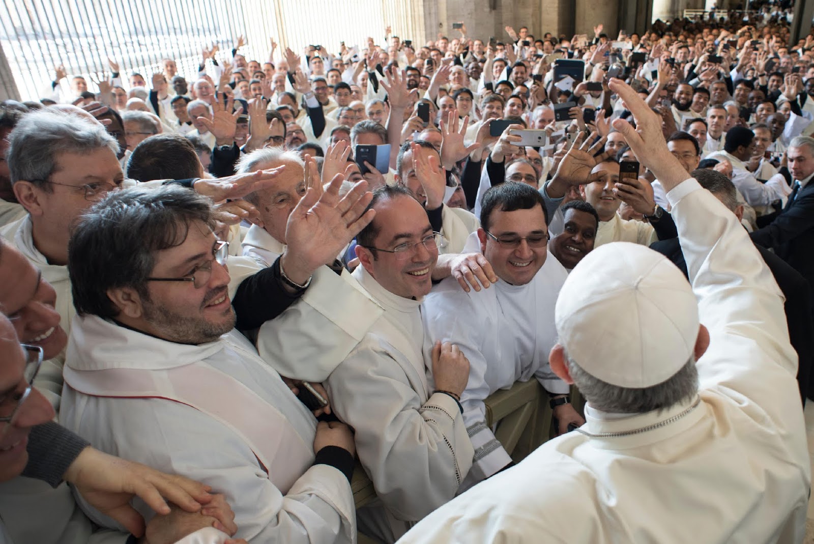 Lo+RC España: Alter Christus anuncia el nombre de los sacerdotes ...