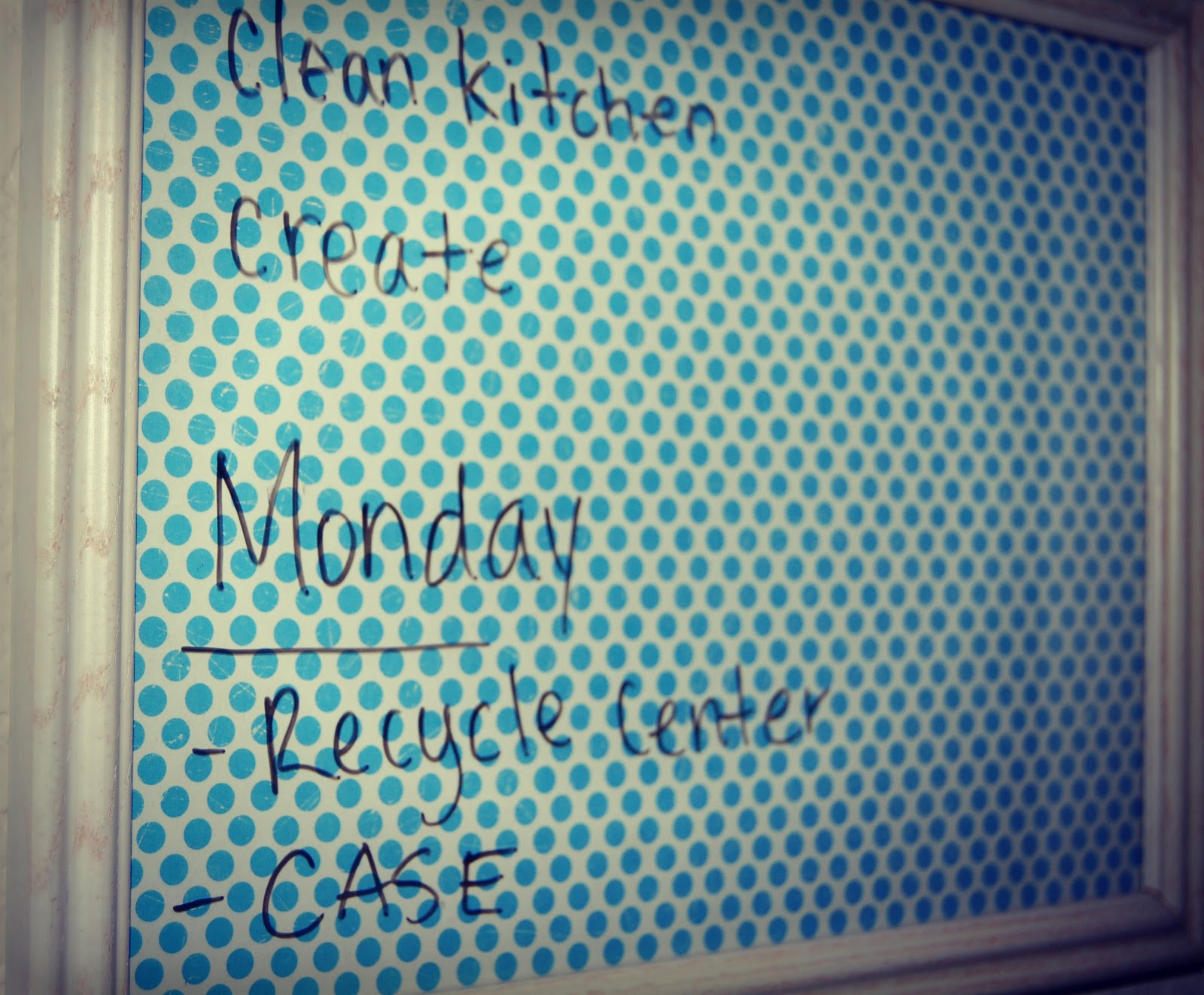 Through A Lens: diy reminder board