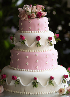 Modele Tort: TORTUL MIRESEI - MODELE CU TRANDAFIRI