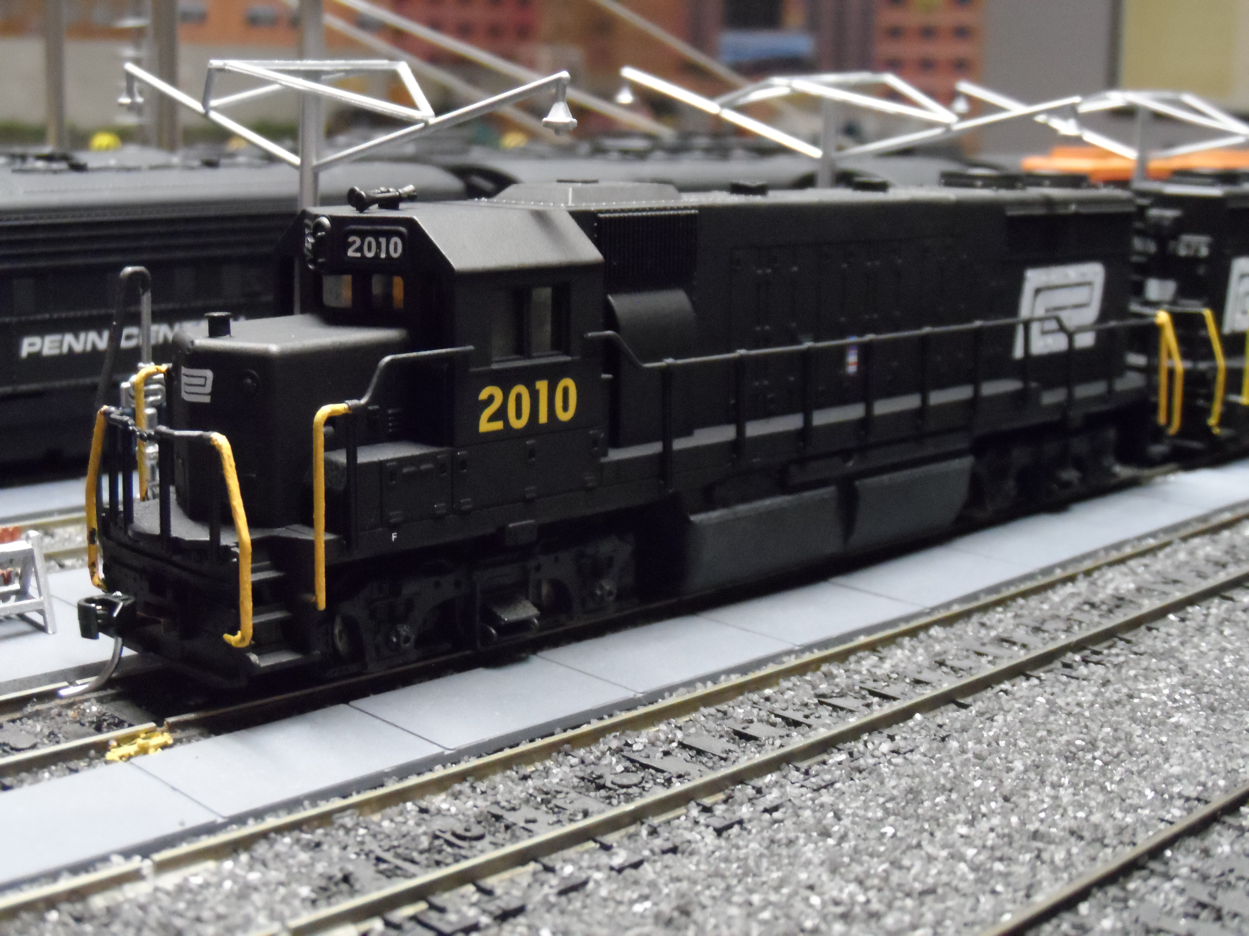 New York Central Train Layout: PC GP38 2010 Project