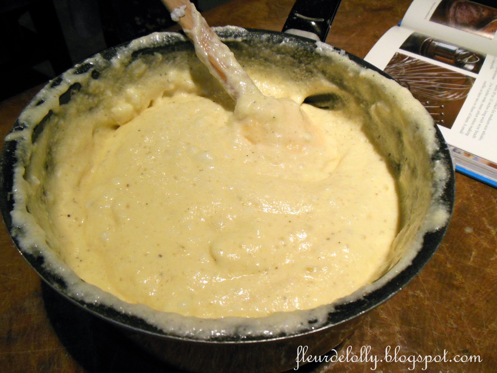 Fleur de Lolly: Souffle Classique au Fromage = Classic Cheese Souffle