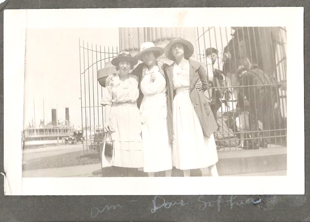 Lost & Found Photographs of Women With Cameras ~ Vintage Everyday