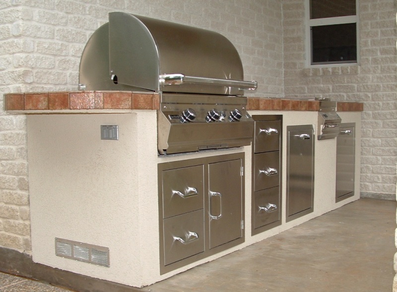 Home products: post mount gas grills, natural gas post grill And ...