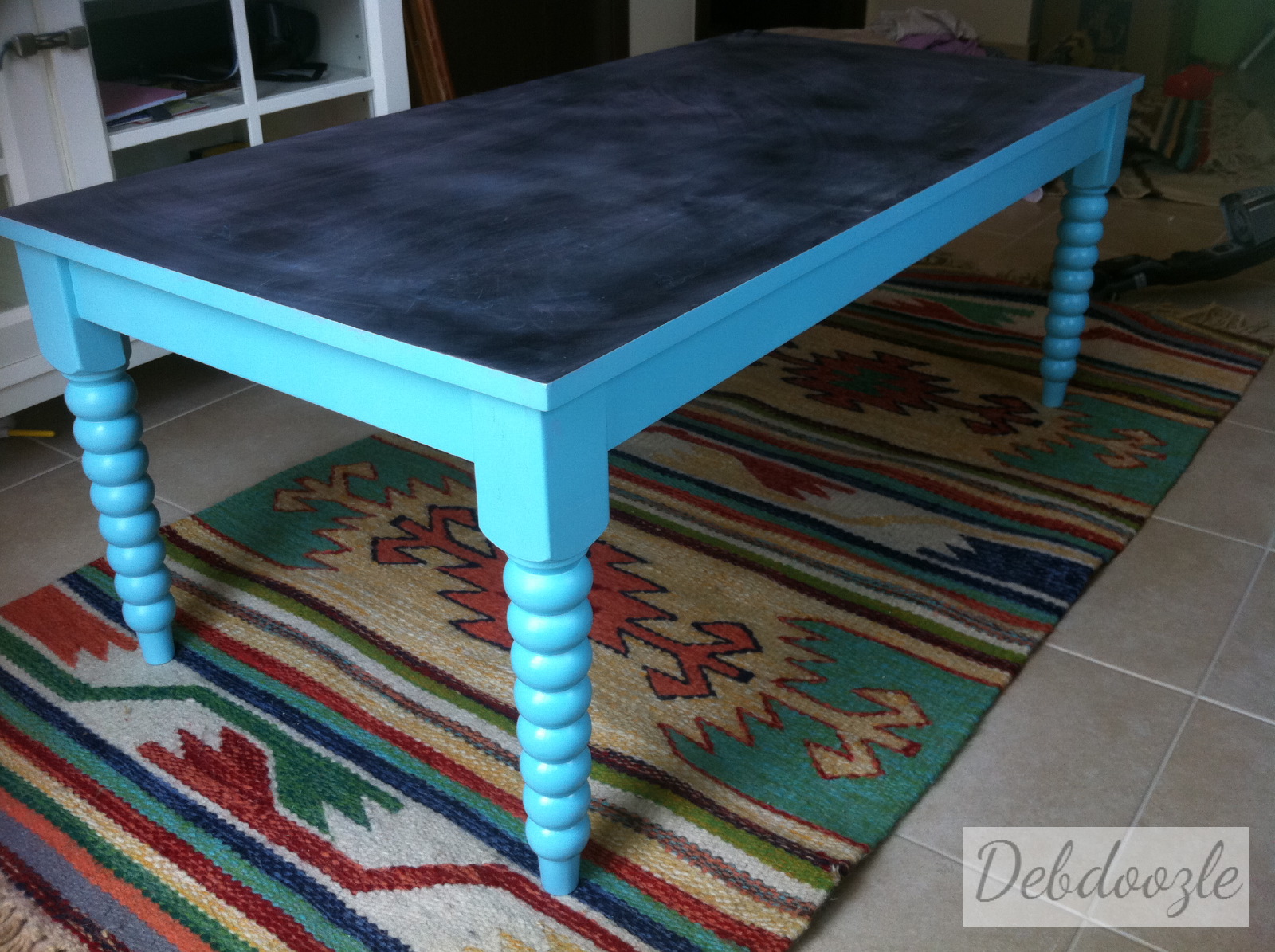 Debdoozle: Chalkboard coffee table