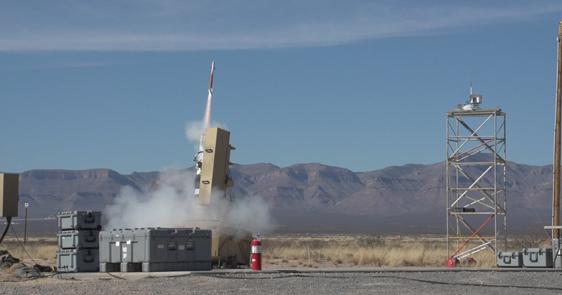 desarrollo defensa y tecnologia belica: El misil en miniatura Hit-to ...