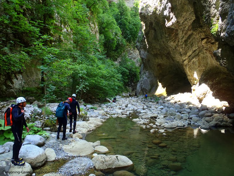 Canyoning - Caving: Φαράγγι Βικάκι, Ζαγοροχώρια