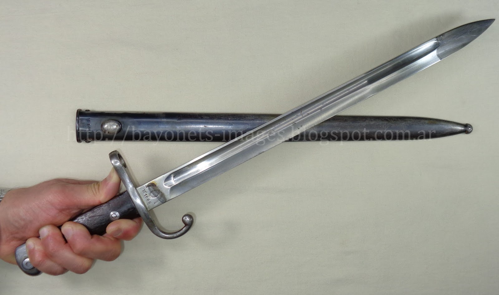 Bayonetas antiguas y modernas acompañadas de sus imágenes: sable ...
