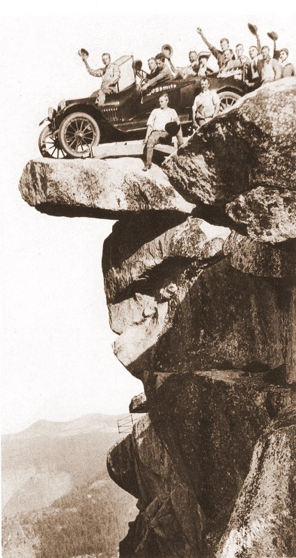 “I Was There” – Incredible Vintage Photographs Captured Tourists on the ...