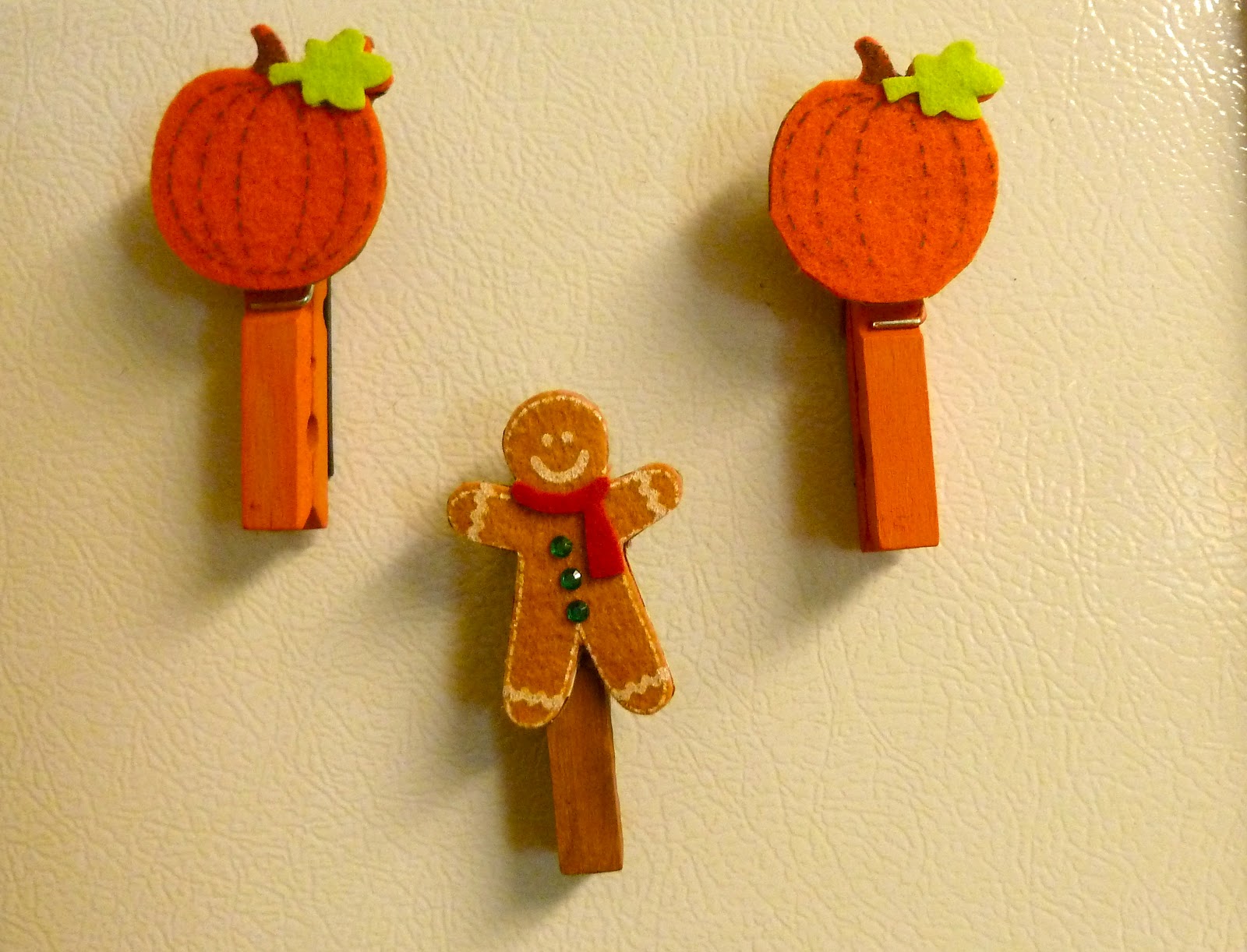 Make it easy crafts: Seasonal magnetic chip clip