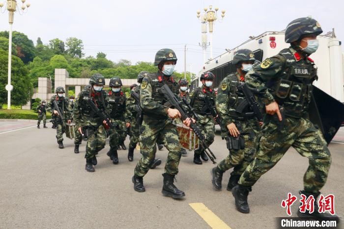 China Defense Blog: PAP Unit Of The Day: PAP of the Three Gorges Dam