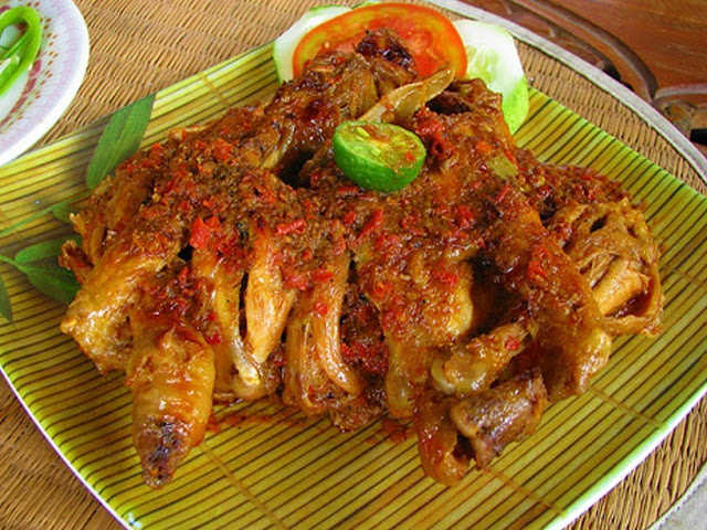 Indonesian Food Recipes: Chicken Betutu Gilimanuk - VIZU Review