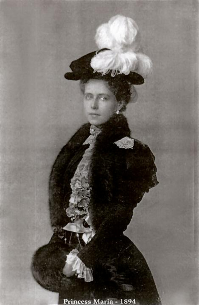 The Last Queen of Romania: 18 Stunning Portraits of Marie of Romania in ...