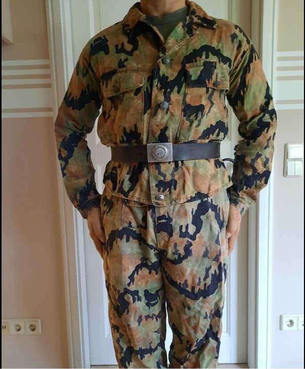 SOUVENEZ-VOUS 44: Leibermuster camouflage suit for sale on ebay.de