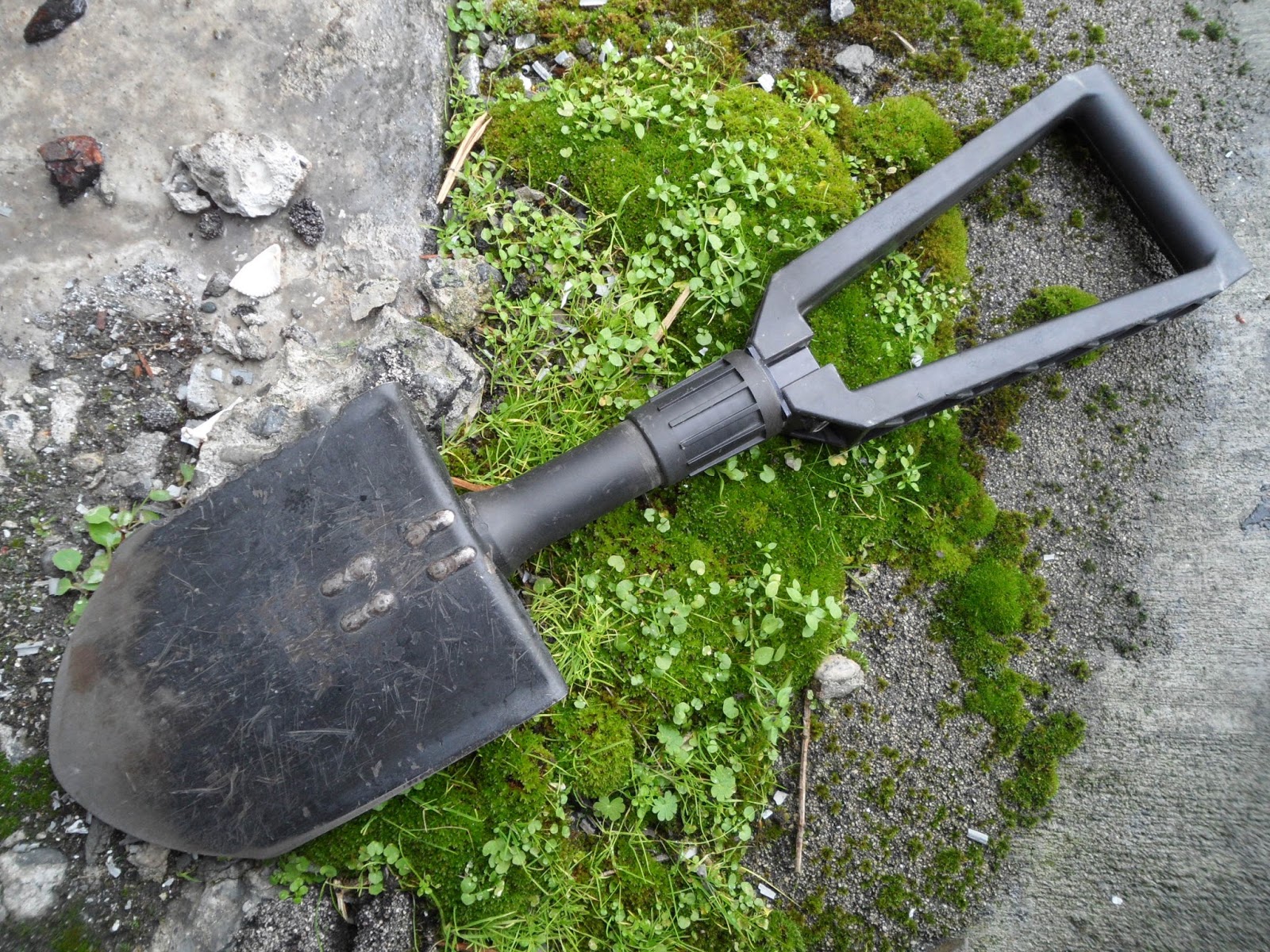 Four Bees: U.S. Marine Corps, USMC, Gerber E-Tool, Tri-Fold Shovel ...