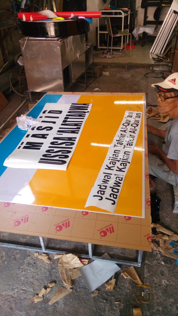 NEON BOX MASJID USSISA 'ALATTAQWA - KARYA MANDIRI ADVERTINDO