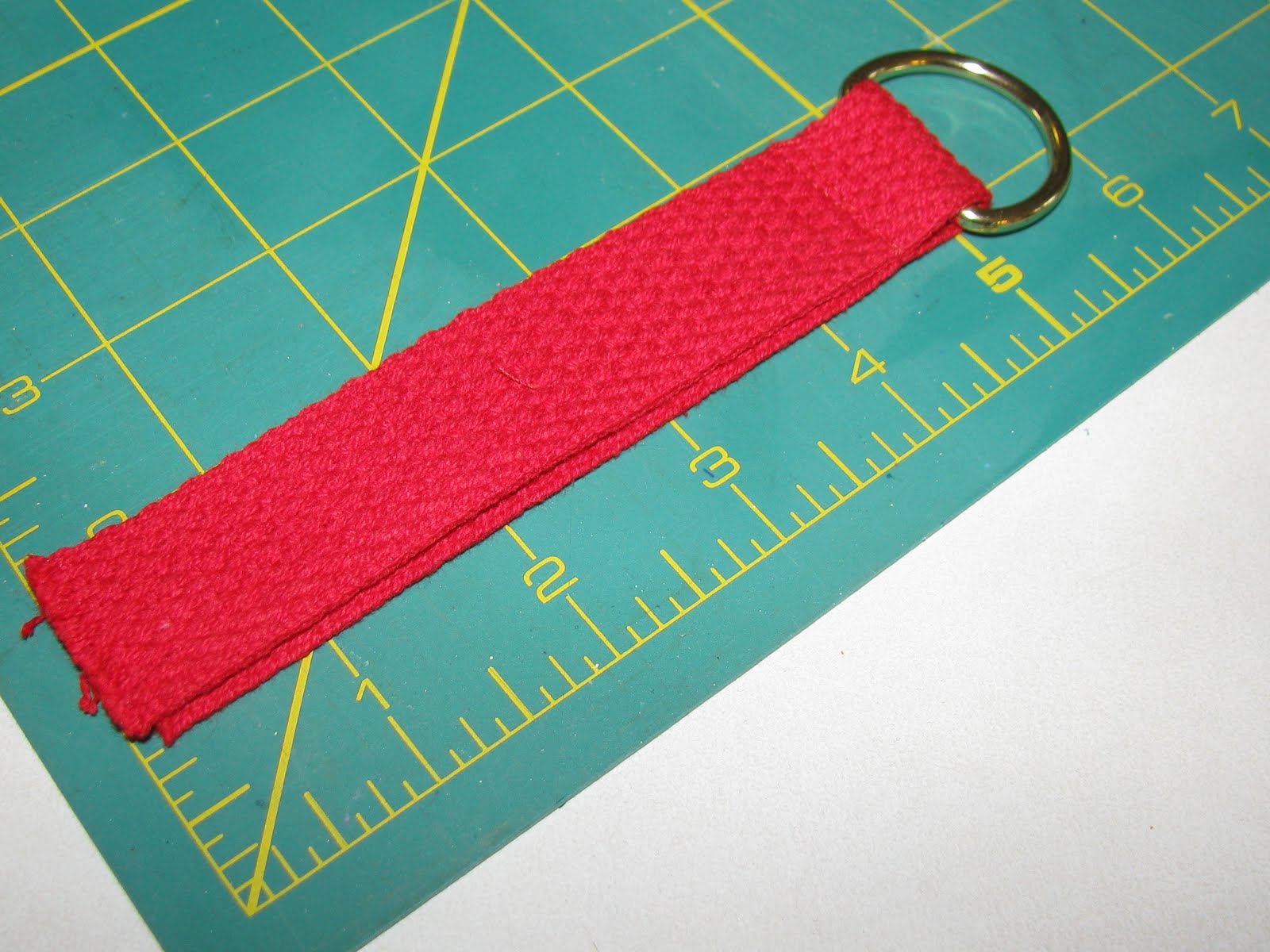 Very Verdant: Arm Sling Tutorial - Hopefully You'll Never Need To Use It