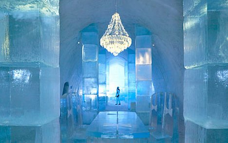 Traveler Guide: Sensation celebrates Year End In Santa Claus