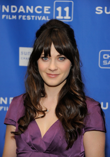 Hollywood All Stars: Zooey Deschanel Bio, Pics And Wallpapers