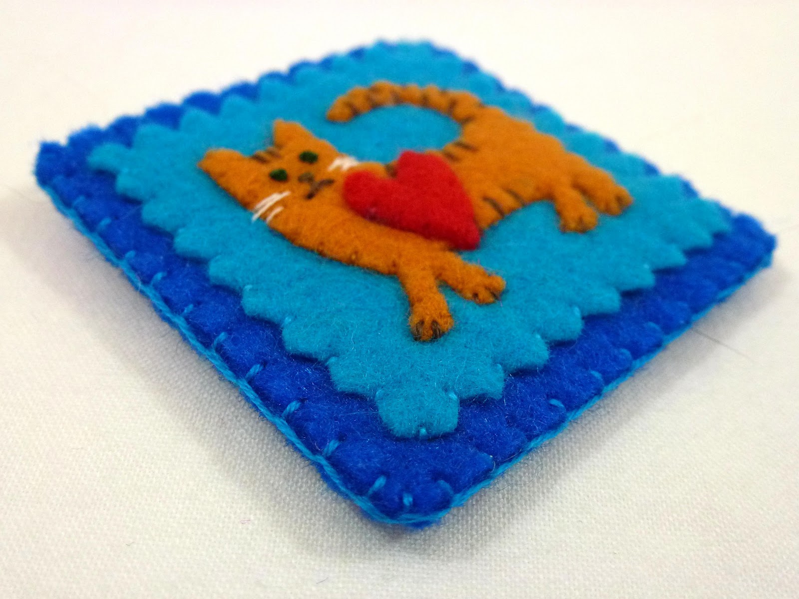 Leslie's Art and Sew: Felt Badge Obsession