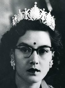 Tiara Mania: Queen Ratna of Nepal's Diamond Palmette Tiara