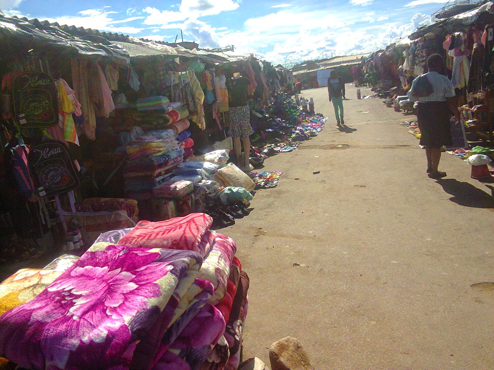 Bulawayo women in Business: Egodini Flea Market: Profit making