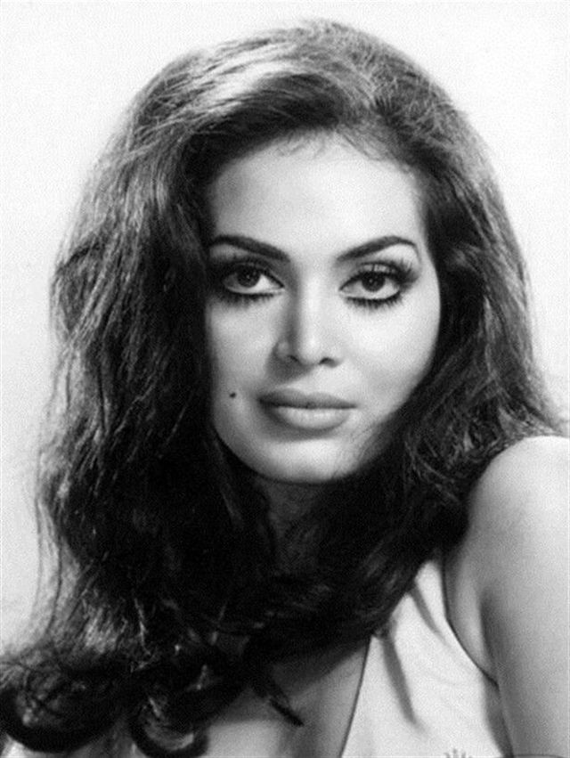 "Sultan" of the Turkish Cinema: Beautiful Photos of Türkan Şoray in the ...