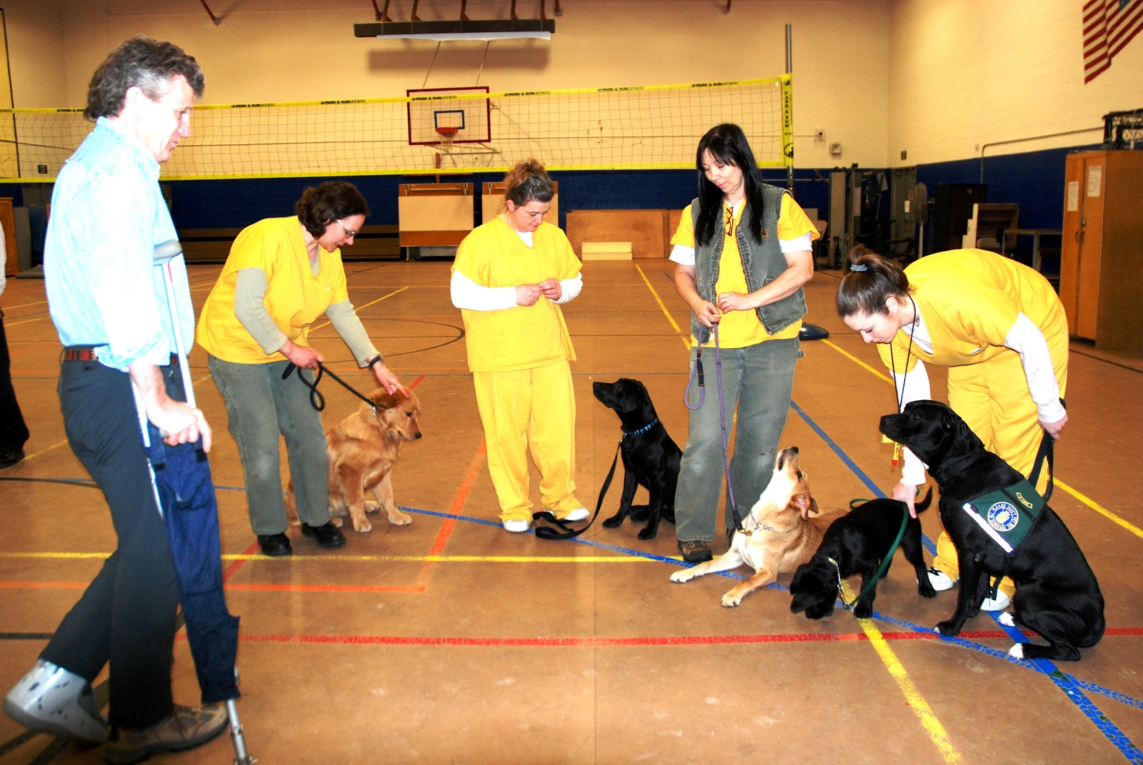 PRISON DOG PROGRAMS ~ BRIDGES and PATHWAYS of COURAGE: A FEW PRISON DOG ...