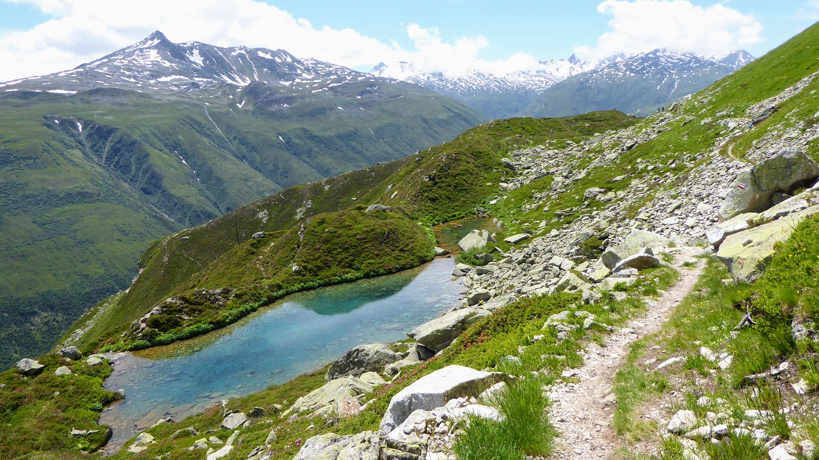 Auf dem Furka-Höhenweg von Realp nach Andermatt (UR) – Wandern mit Freunden