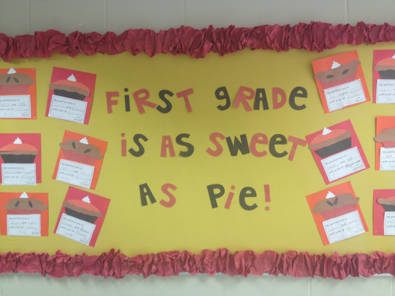 Castles and Crayons: Thanksgiving Bulletin Board :)