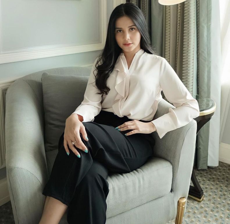 √ Yunita Siregar - Biodata, Agama, Film Dan Profil Lengkap - Katakita