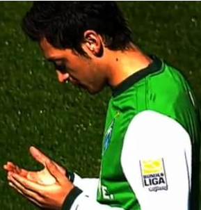 Mesut Ozil Is a Muslim ~ World of Islam
