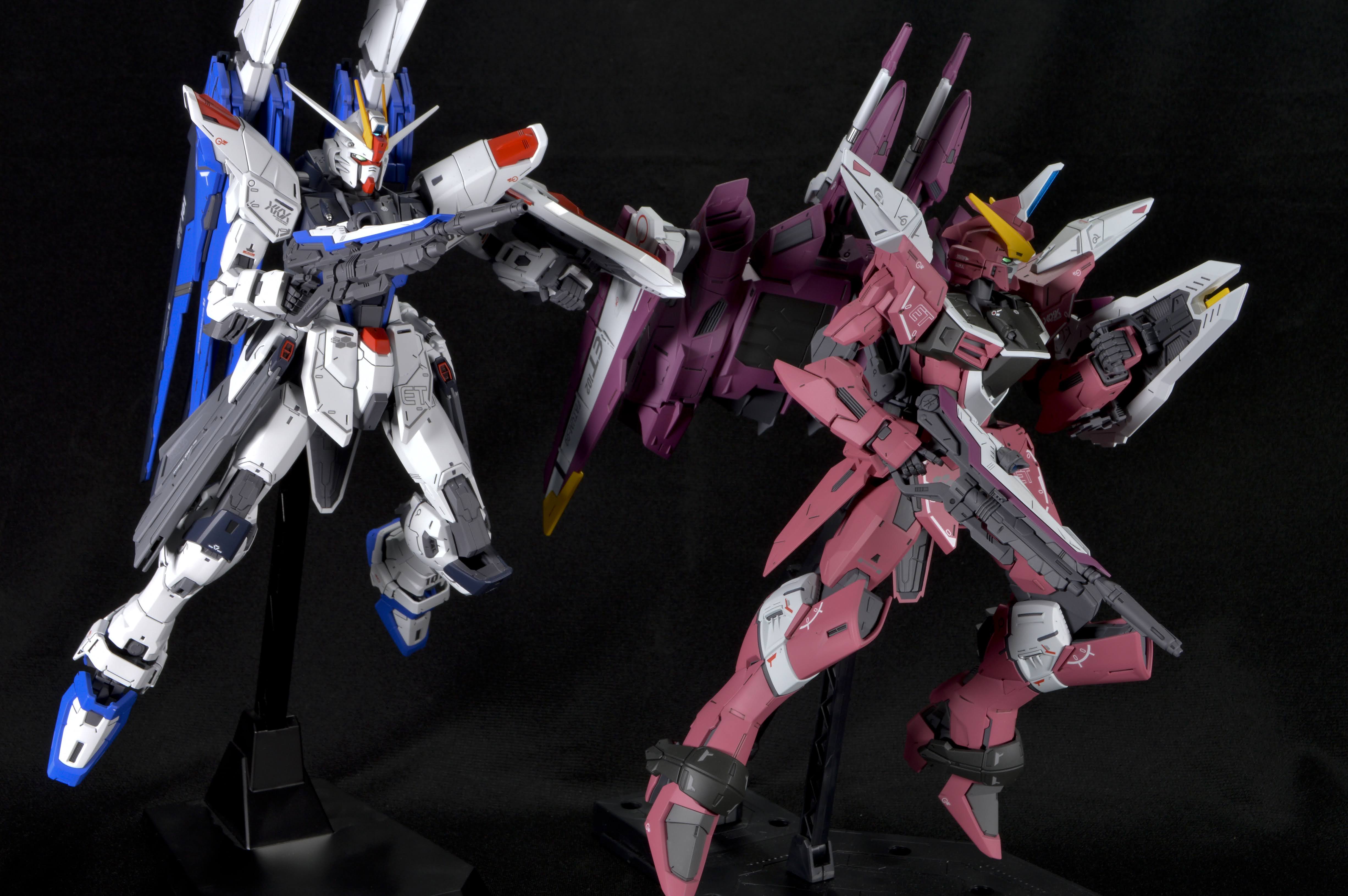 MG Freedom Gundam 2.0 and MG Justice Gundam