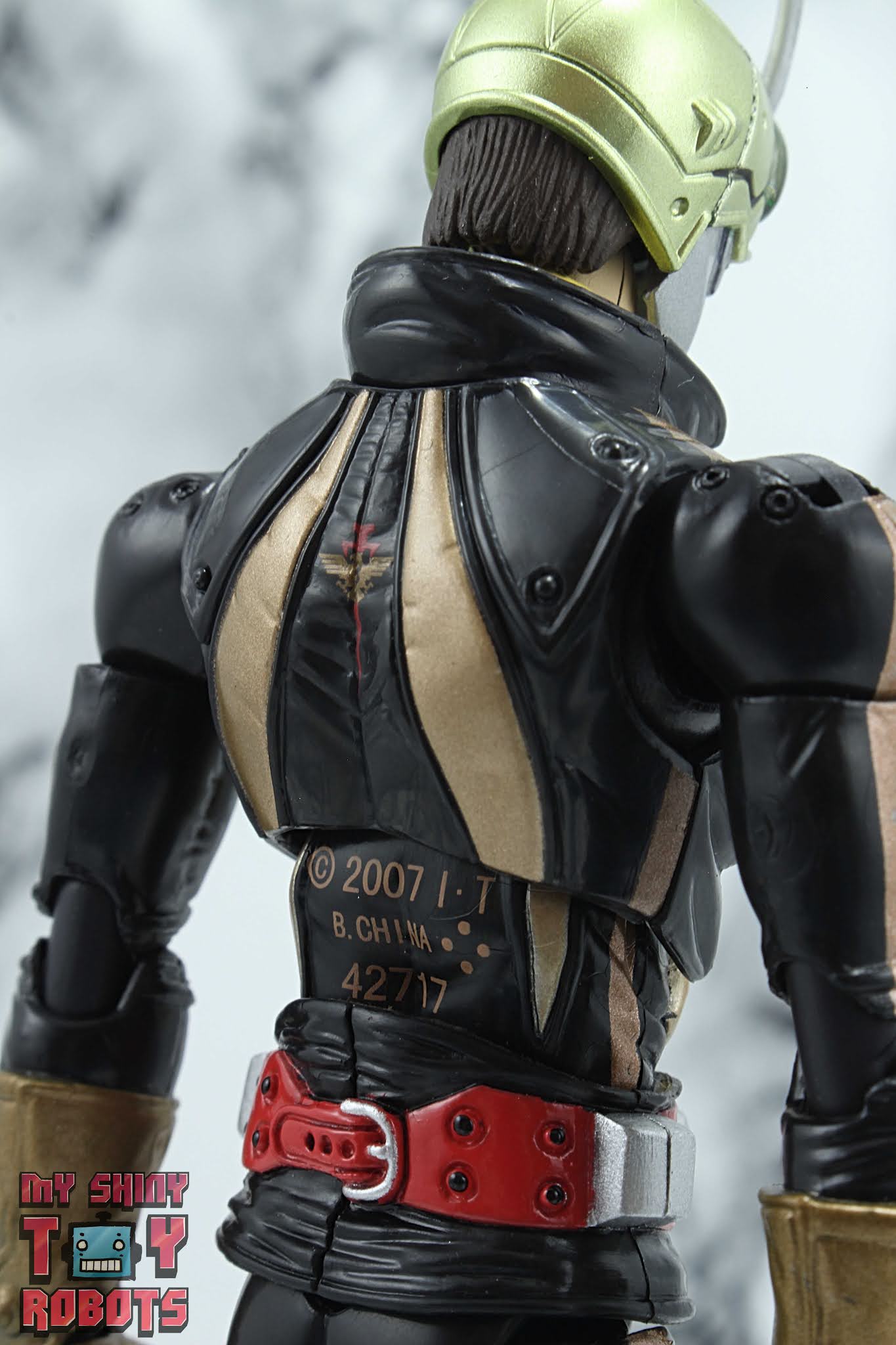 My Shiny Toy Robots: Toybox REVIEW: S.H. Figuarts Shocker Rider (THE NEXT)