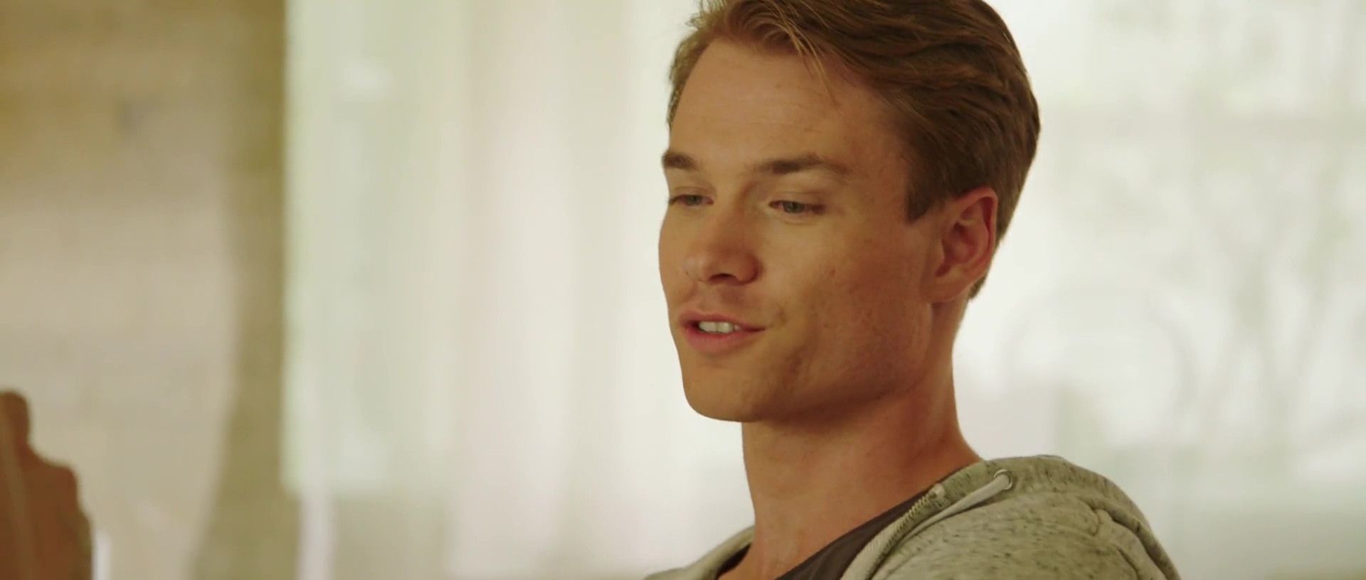 ausCAPS: Sam Clark shirtless in Tell Me I Love You