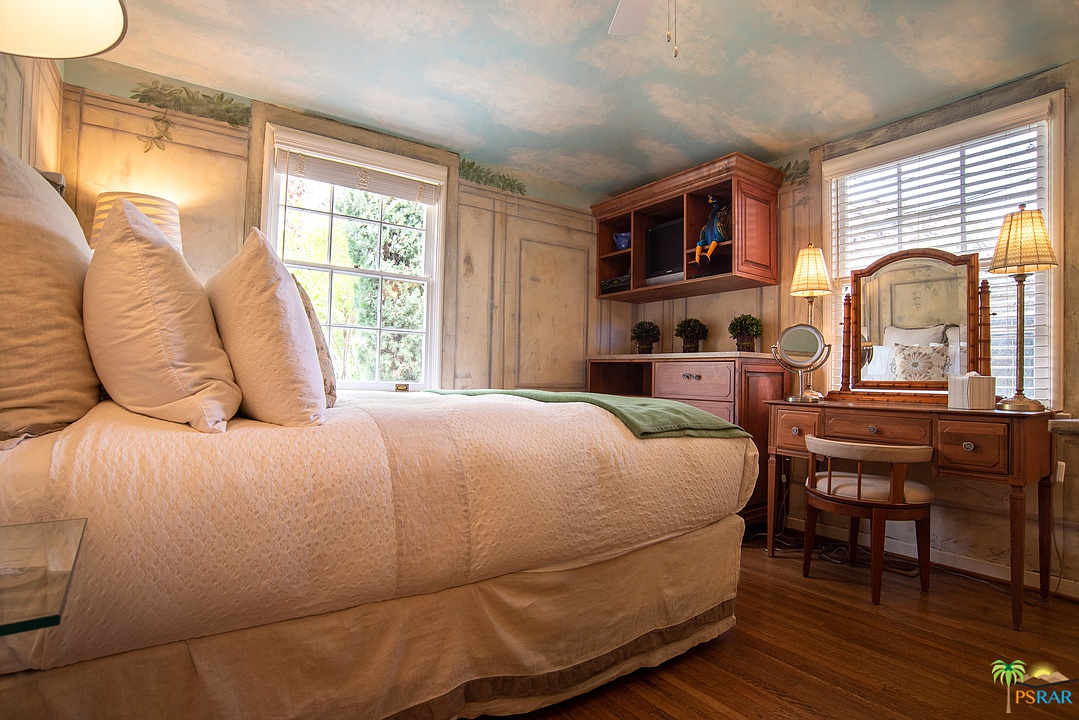 Sweet House Dreams: Rose Cottage, 1937 Cottage in Palm Springs, California