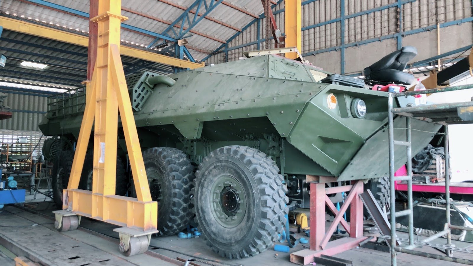 SNAFU!: Prototype 8x8 armored vehicle being developed for the Royal ...