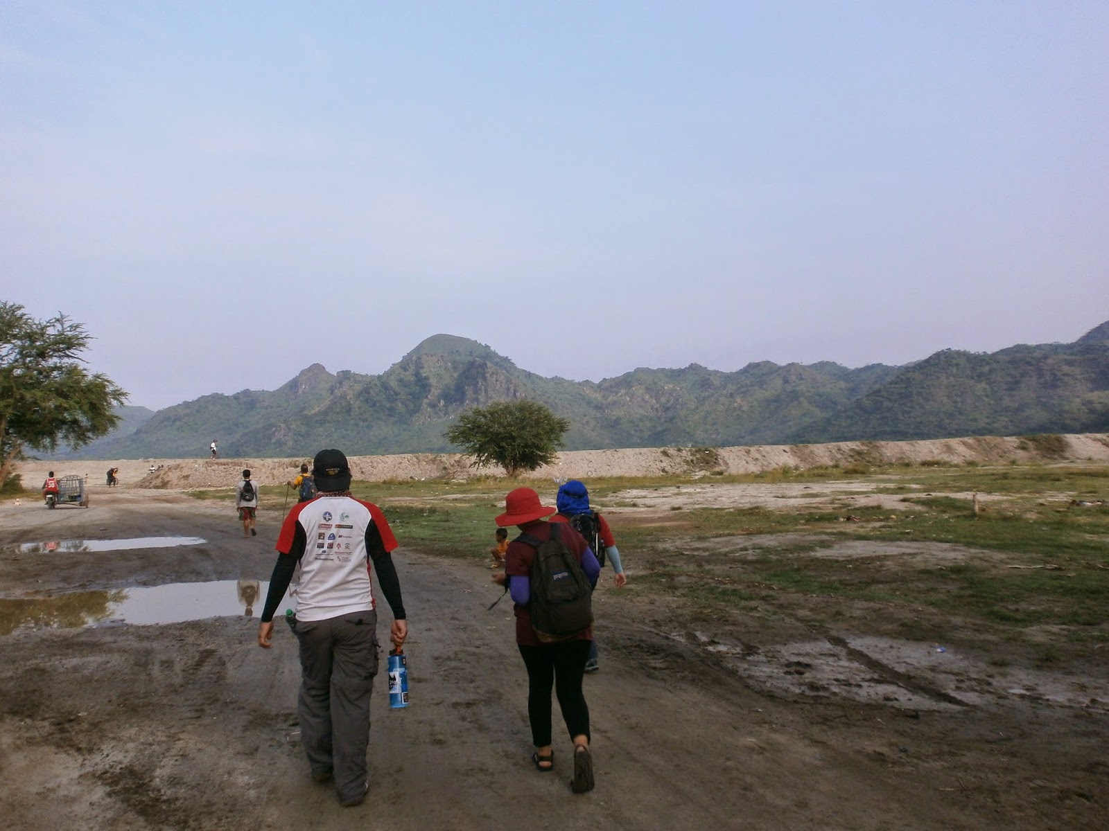 Larga-Bista: Mount Telakawa (Capas, Tarlac)