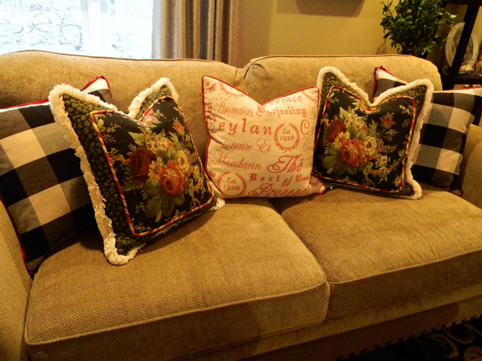 Forever Decorating!: Buffalo Check Pillows