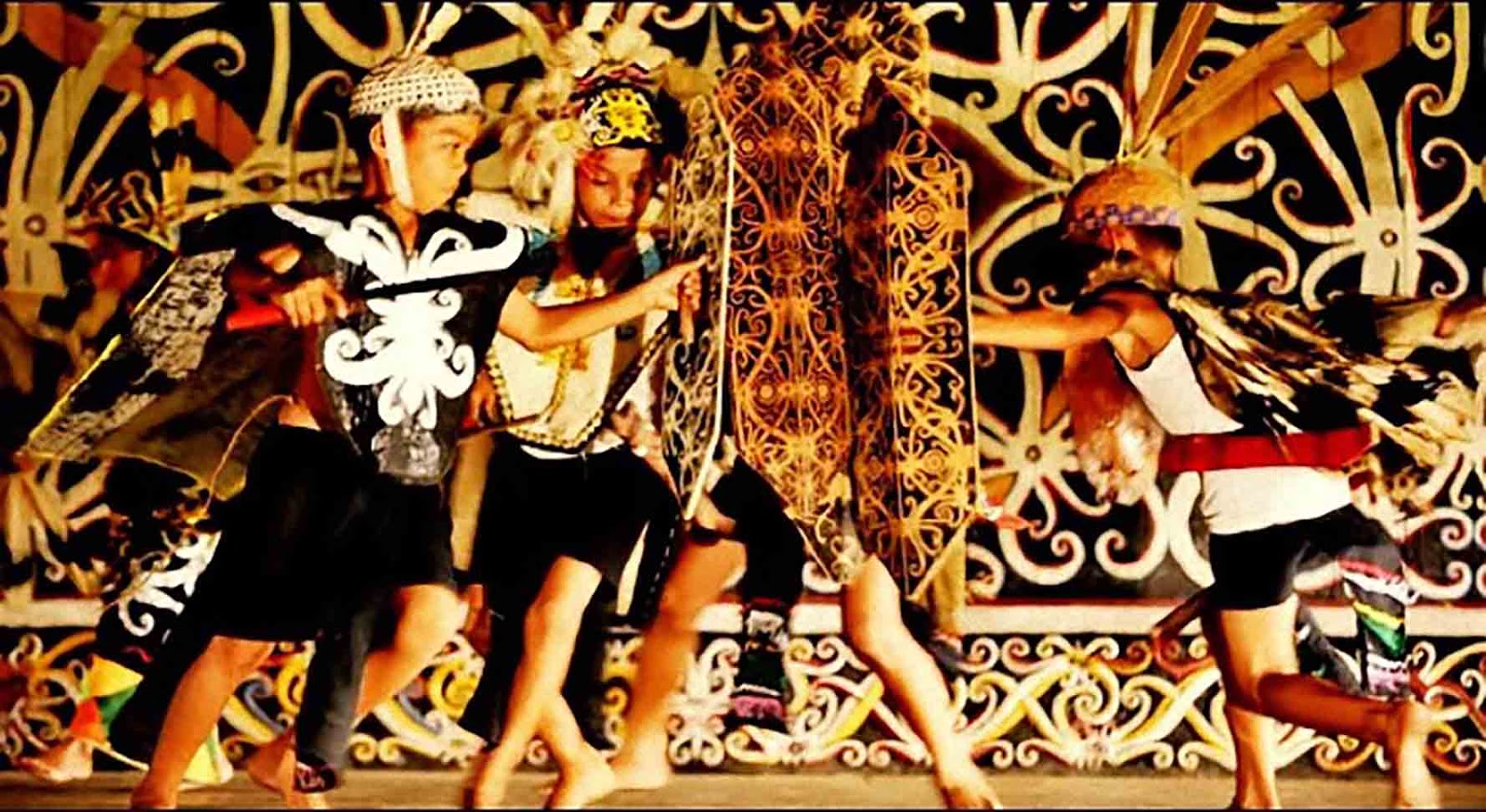 Tarian Tradisional di Kalimatan Barat